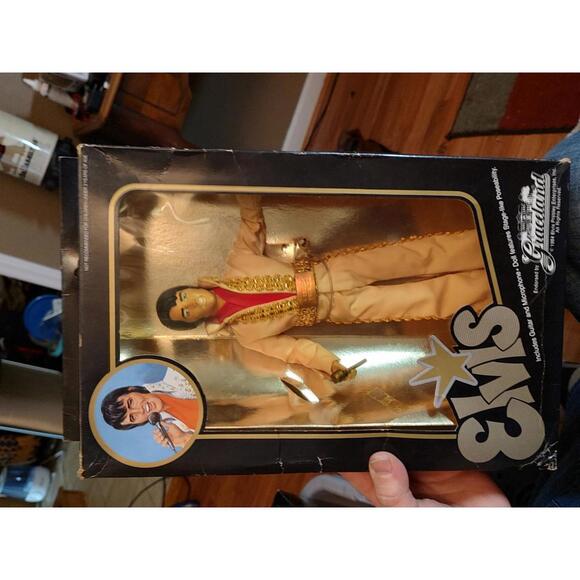 Design | Vintage Elvis Presley Action Figure 1977 Edition With Guitar ...